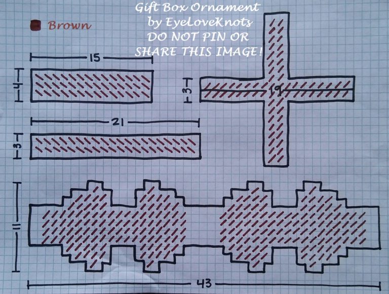 Plaid Gift Box Ornament - Free Plastic Canvas Pattern - EyeLoveKnots