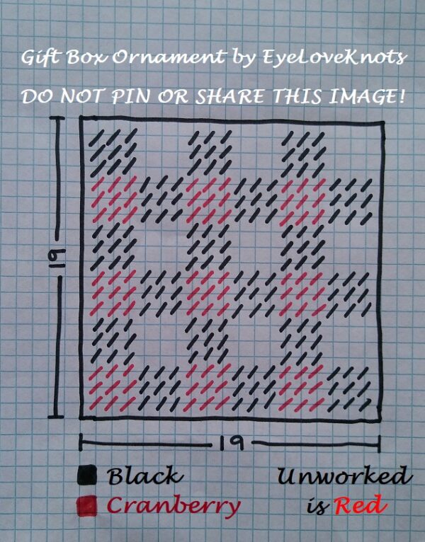 Plaid Gift Box Ornament - Free Plastic Canvas Pattern - EyeLoveKnots