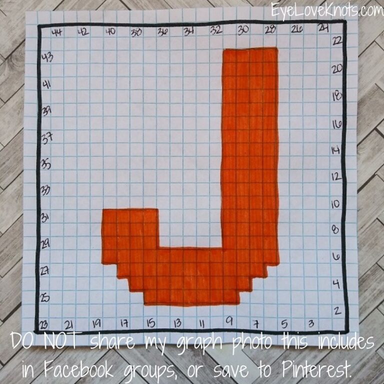 18" C2C Alphabet Square - Free Crochet Pattern - EyeLoveKnots