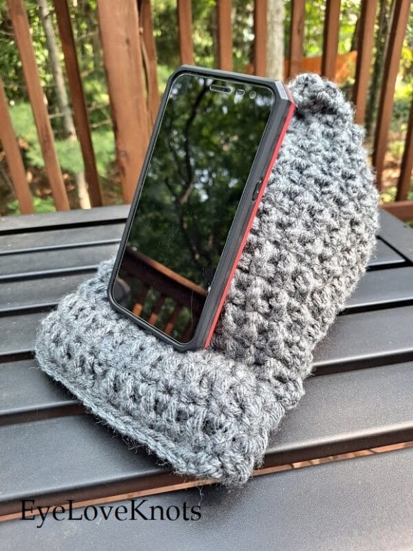 Tablet Wedge - Crochet Pattern Review - EyeLoveKnots