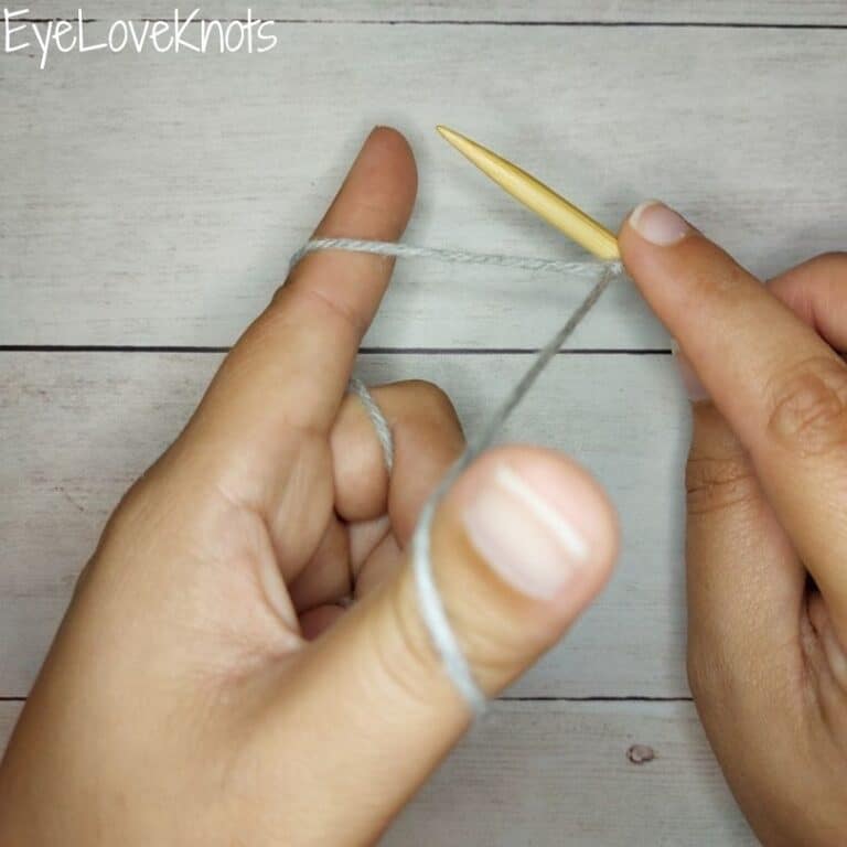 How to Knit a Long Tail Cast On - Photo Tutorial - EyeLoveKnots