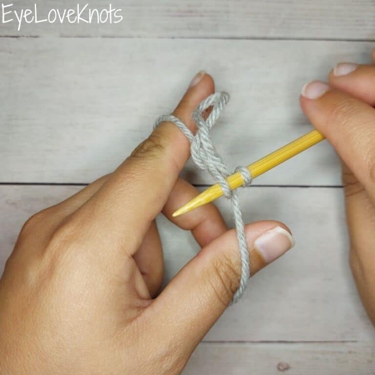 How to Knit a Long Tail Cast On - Photo Tutorial - EyeLoveKnots