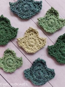 Quick Pumpkin Leaf - Free Crochet Pattern - EyeLoveKnots