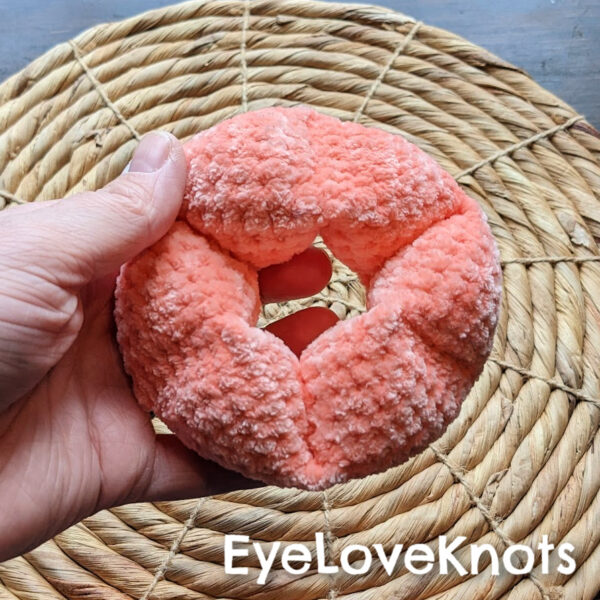 Flexagon Amigurumi - Crochet Fidget Toy Pattern Review - EyeLoveKnots
