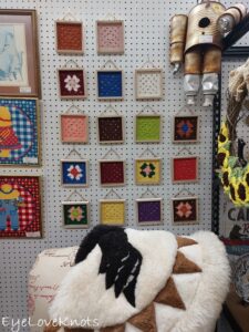 Gia Shadow Box - Free Crochet Pattern | Easy Granny Square Wall Hanging ...
