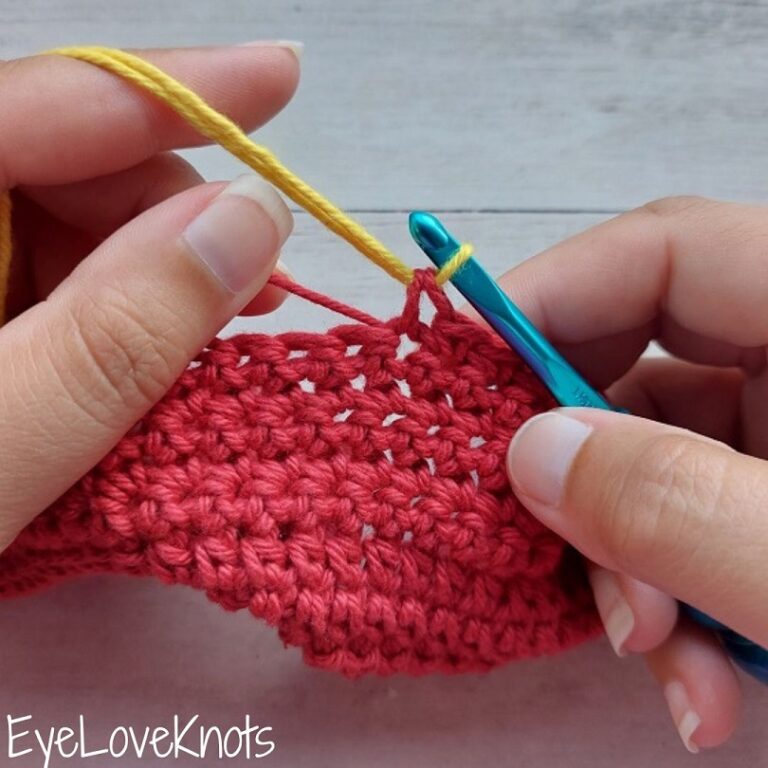 How to Change Yarn Colors in Crochet - EyeLoveKnots