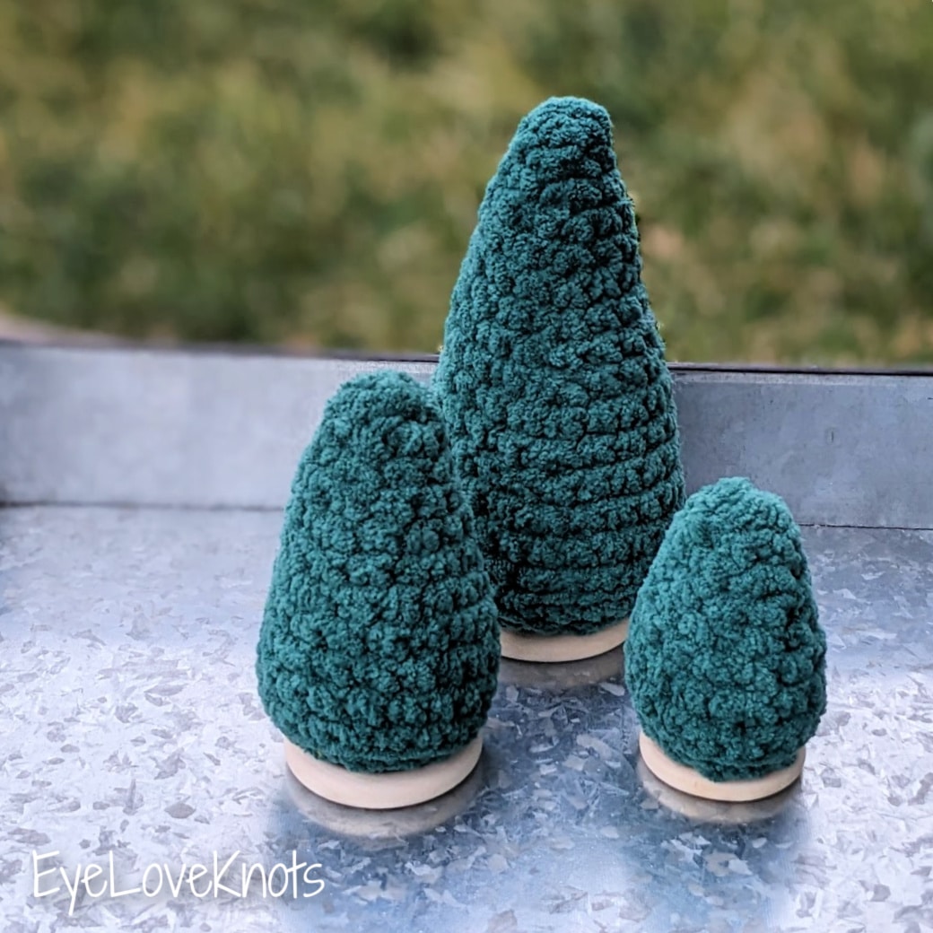 Christmas Trees - Crochet Pattern Review - EyeLoveKnots