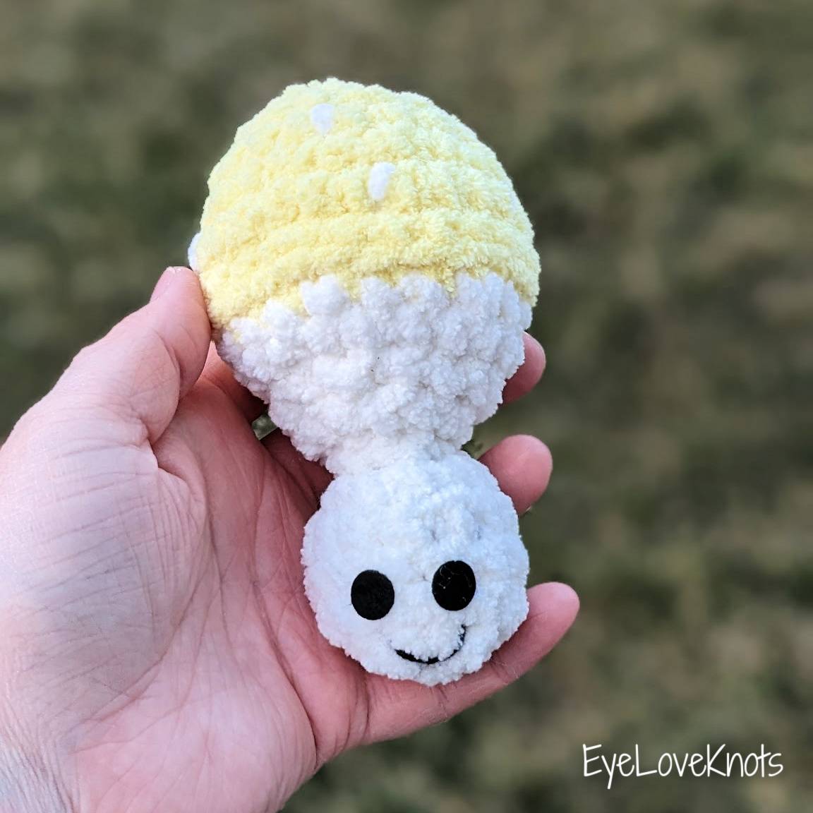 Itty Bitty Mushie Pop - Crochet Pattern Review - EyeLoveKnots