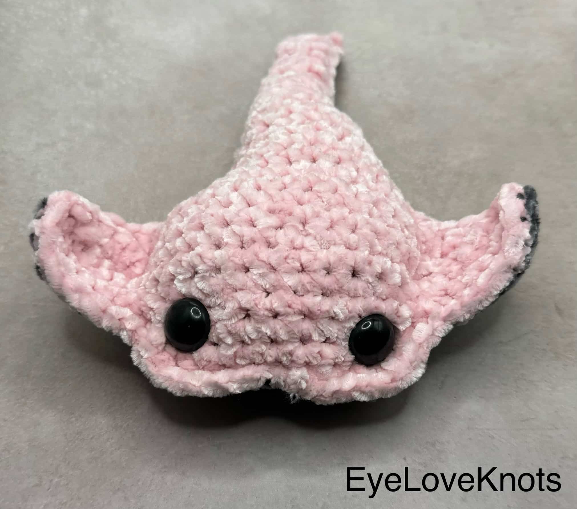 Pacific Disc Stingray - Crochet Pattern Review - EyeLoveKnots