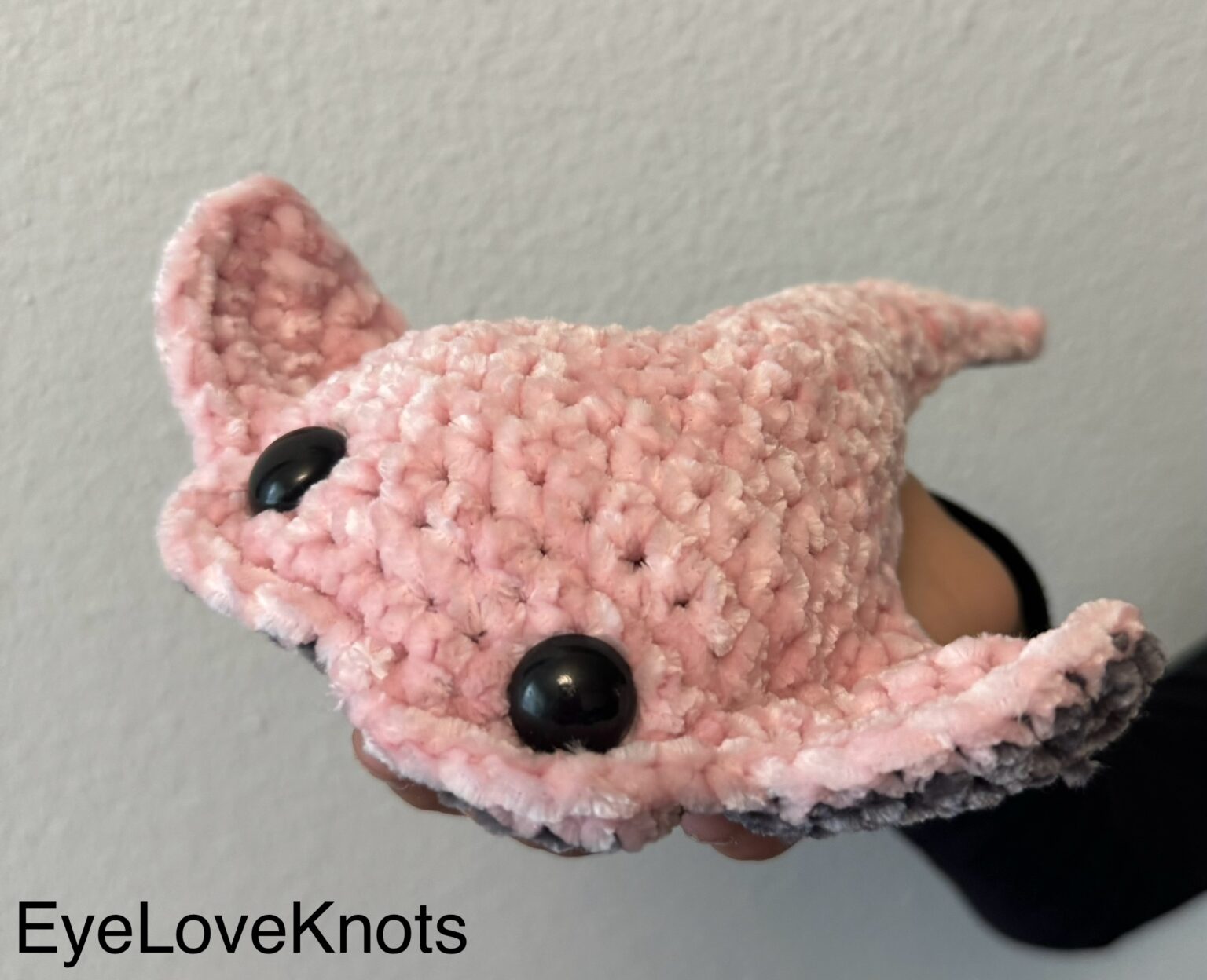 Pacific Disc Stingray - Crochet Pattern Review - EyeLoveKnots