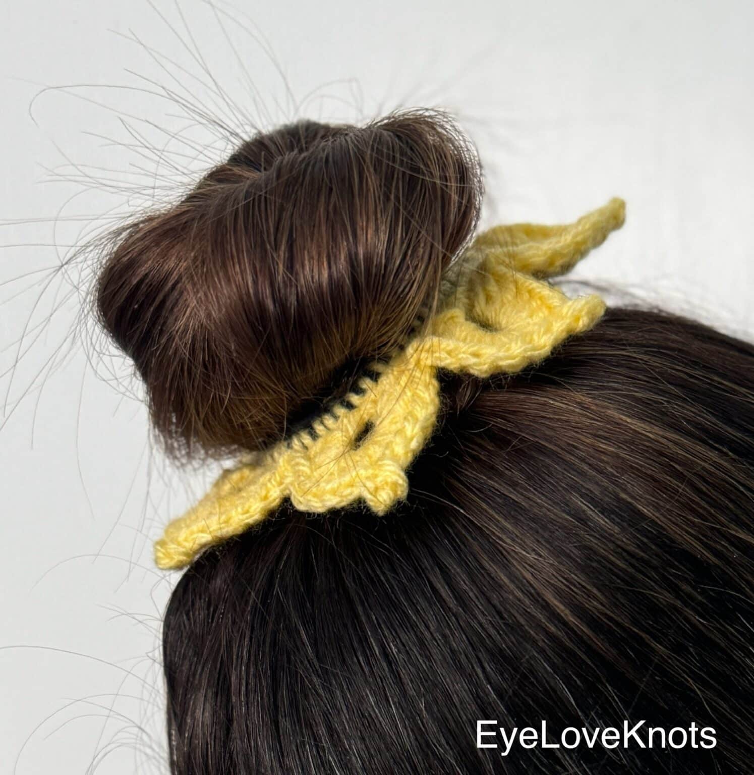 Sunflower Scrunchie - Crochet Pattern Review - EyeLoveKnots